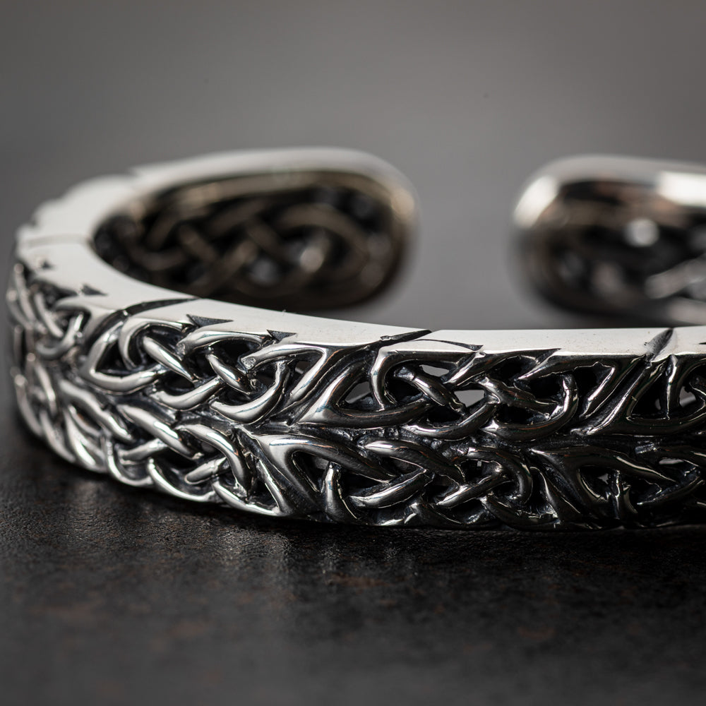 Celtic Knots Shackle - Hinged Bangle | Vintage Gifts – Old World Steel