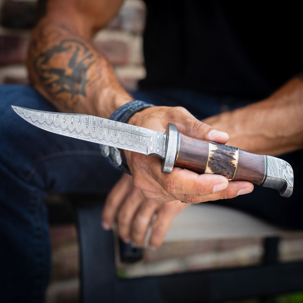 Classic Hunter - Damascus Knife (Stag & Walnut) | Old World Steel
